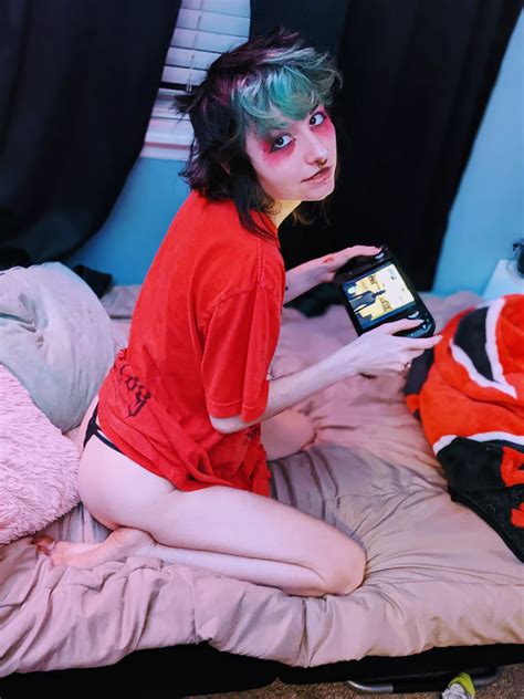 I Need A Hero Nudes PunkGirls NUDE PICS ORG