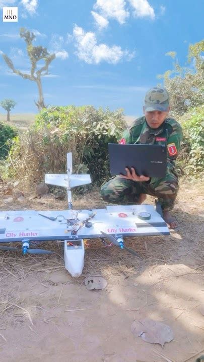 ရေဦးမြို့ အထွေထွေအုပ်ချုပ်ရေးဦးစီးဌာနရုံးမှာ အစည်းအဝေးလုပ်နေချိန်တော်လှန်ရေးတပ်တွေကဒရုန်းနဲ့တိုက