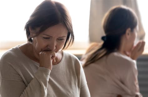 დედაჩემს არასდროს ვჭირდებოდი მას მხოლოდ სასმელი და გართობა აინტერესებდა მე მაშინ ვახსენდებოდი