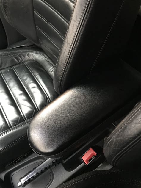 Замена подлокотника — Volkswagen Polo Sedan, 1,6 л, 2012 года | своими ...