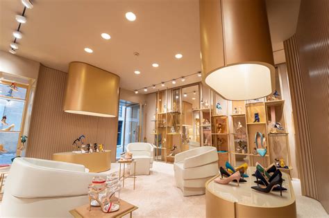 Gianvito Rossi, Via Borgognona | URBES Engineering Consulting