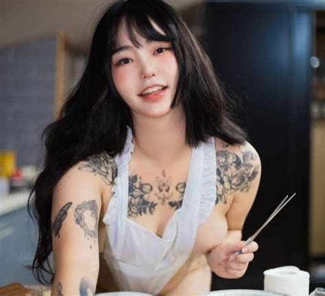 Help Me Find This Girl Please Scrolller