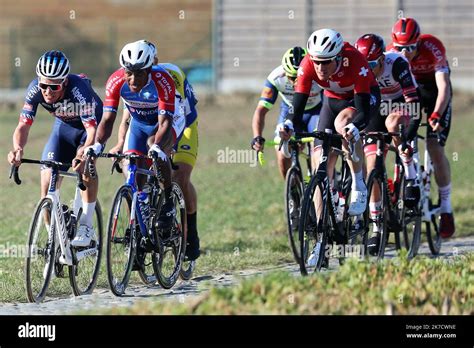 Laurent Lairys MAXPPP MANZIN Lorrenzo vom Team Total Direct Energie und KÜNG Stefan von