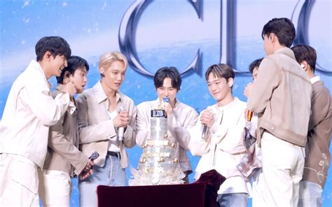 【exo】exo Clock Record 3 Exo 11th Anniversary Fanmeeting Behind Exo