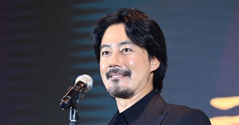 조인성 눈부신 배우 사진