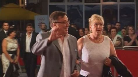 Znate Li Kako Izgleda Supruga Halida Bešlića Rijetko Se Eksponira