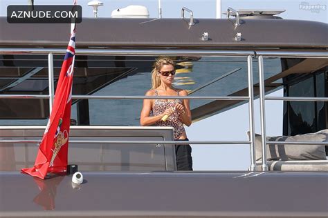 Brooks Nader Sexy Spotted Flaunting Her Hot Cleavage In A Skin Tight Leopard Swimsuit At Ibiza