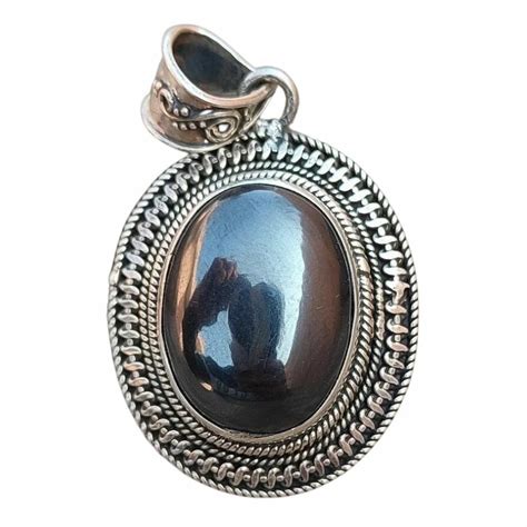 Hematite Vs Magnetite How To Tell Them Apart With Photos