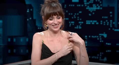 Dakota Johnson Has Wardrobe Malfunction On ‘jimmy Kimmel Live