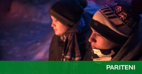 Непълнолетните без придружител навън след 22 ч само с декларация Семейство Pariteni Bg