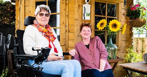 Marja En Marjanne Stoppen Uit Frustratie Met Hun Werk Voor Hulpbehoevenden ‘gaan Er Zelf Aan