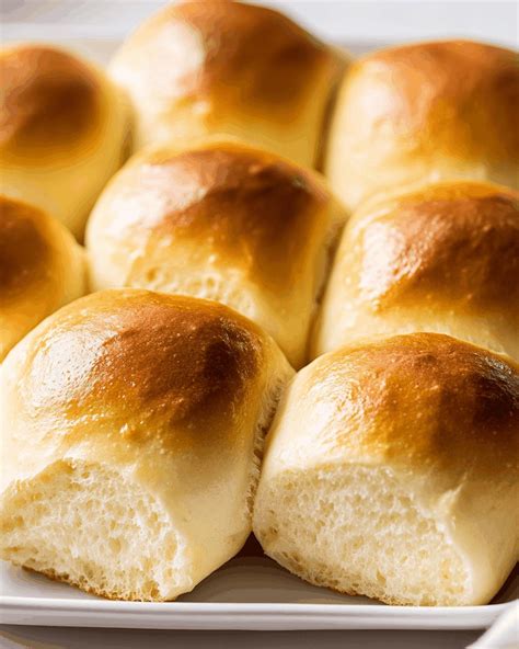Easy One Hour Dinner Rolls