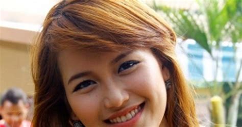 Foto Syur Ayu Ting Ting Bebas Sensor Seksi Terbaru