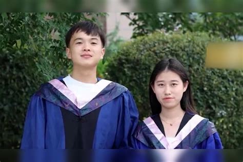 神仙情侣高校研究生情侣毕业后又同校读博还一起做过支教老师 读博 情侣 情侣 支教 毕业