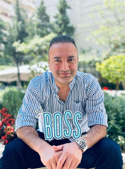 بعضی از آدما هستن که توی زندگی آدم مثل یه ستاره دنباله‌دار میشن، همه