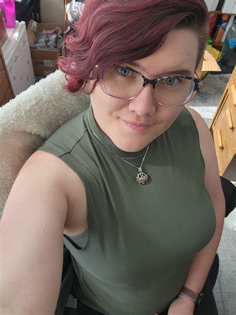 Feeling Good Today Definitely Time For A Trim R Shorthairedhotties