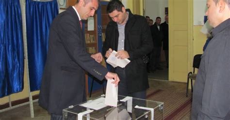 Alin Bucur Lucian Militaru şi Florinel Dumitrescu Au Intrat în Parlament Adevarul Ro