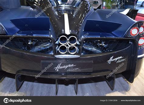 Renderizado Del Pagani Huayra Roadster Imágenes De Pagani Huayra