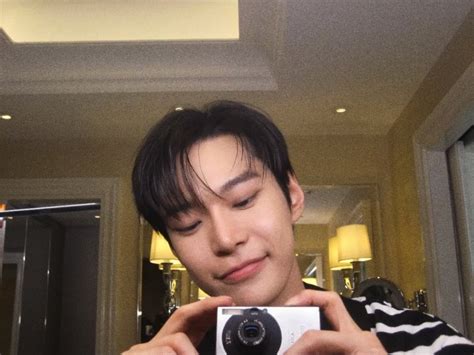 취향의 도영 On Twitter 도영 📷 넘 좋아 🖤