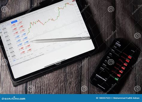 Trading Forex With METATRADER On Apple IPad Pro Inch Editorial