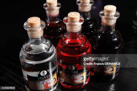 116 Shunga Stock Photos, High-Res Pictures, and Images - Getty Images