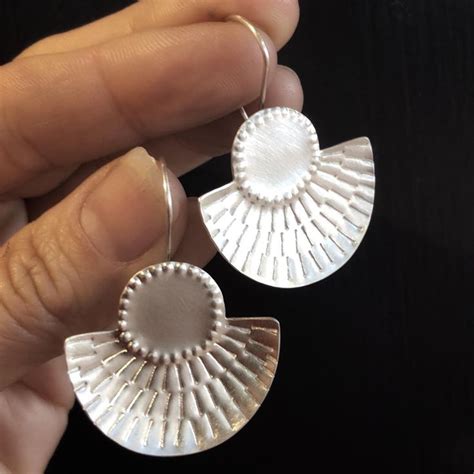 Lots Of Mark Making Repitition And Patterns In The Work Of Melbourne