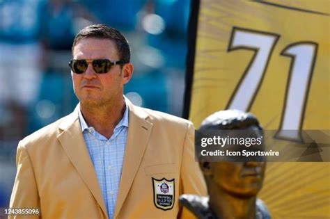 Tony Boselli Jaguars Photos And Premium High Res Pictures Getty Images