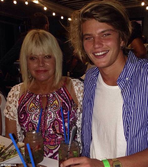 Jordan Barrett Dismisses Claims Hes Heiress Paris Hiltons Toyboy