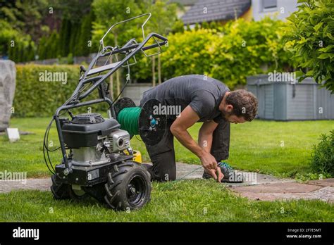 Underground Cable Laying Machine Hi Res Stock Photography And Images Alamy