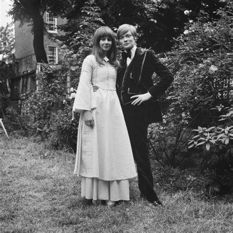 English Actor Simon Ward With His Wife Alexandra Uk 1972 Old Photo 8