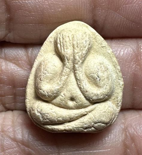 พระปิดตามหาเสน่ห์ หลวงปู่โต๊ะ วัดประดู่ฉิมพลี ออก วัดลาดปลาเค้า ปี2521 เนื้อผงเกสร Ennxo