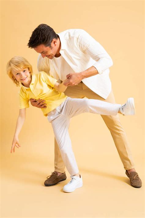 بيج أولادي بنطلون رجالي كتان بقصة عادية وجيب مستقيم 2449338 Defacto