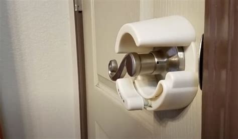 How To Lock Someone Out Who Has A Key Effective Ways