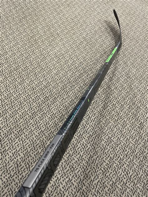 Ccm Trigger 6 Pro 75 Flex P29 Curve Right Hand Stick Sidelineswap Ccm Trigger 6 Pro 75 Flex P29 Curve Right Hand Stick Sidelineswap