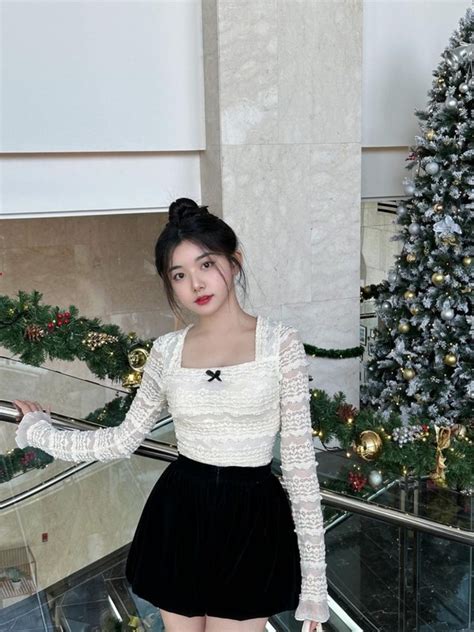 Hot Girl Mukbang” Nghệ An Chỉ Ngồi ăn Cũng Hút Hàng Triệu Lượt Xem