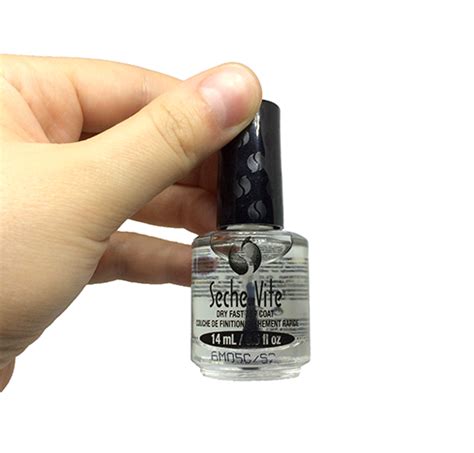 Seche Vite Top Coat Review (Save your Mani with this fast dry top coat!)