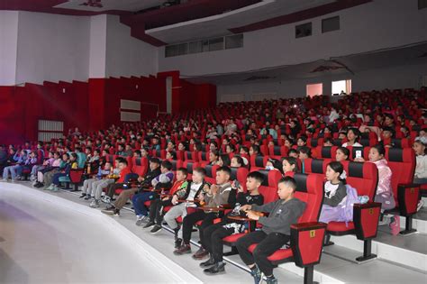 Баян Өлгий аймаг М Хурманханы нэрэмжит Алтан гадас одонт ХДТеатр Added A Баян Өлгий аймаг