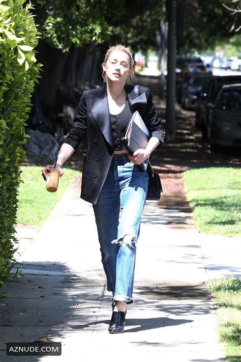 Amber Heard Dresses Up Business Casual For An Outing In Los Angeles 19