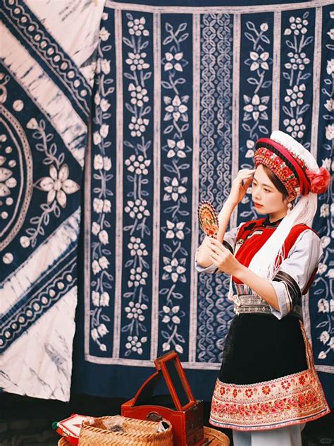 大理周城 穿越千年，体验白族服饰之美 花瓣网