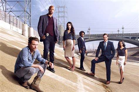 Lethal Weapon Exclusive Meet The New Riggs And Murtaugh Tv Guide