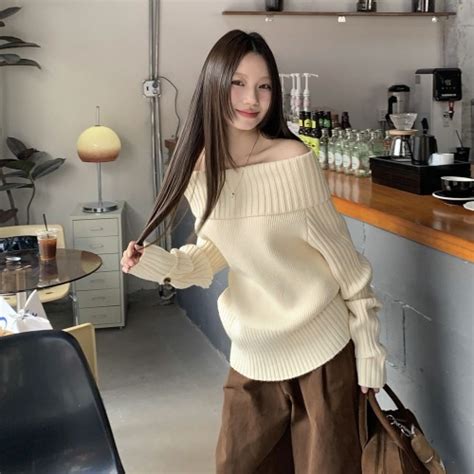 위켄드블루 봄심상 러블리 니트 오프숄더 루즈핏 오버핏 골지 여친룩 데이트룩