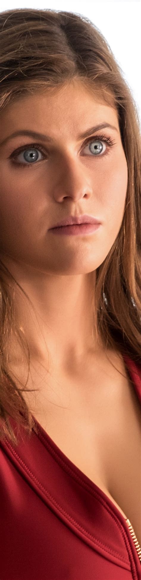 X Alexandra Daddario In Baywatch X Resolution Wallpaper HD Movies K Wallpapers