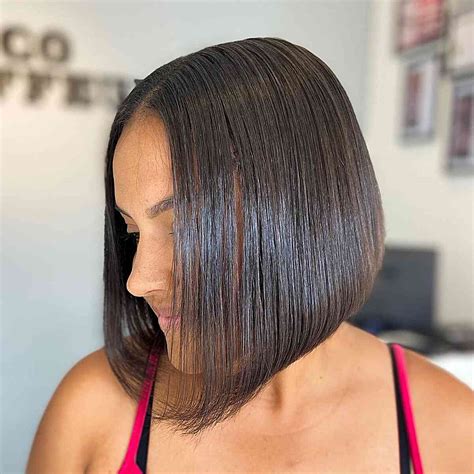 Necklength Bob Popular Haircuts 70 Cute And Easy To Style Short