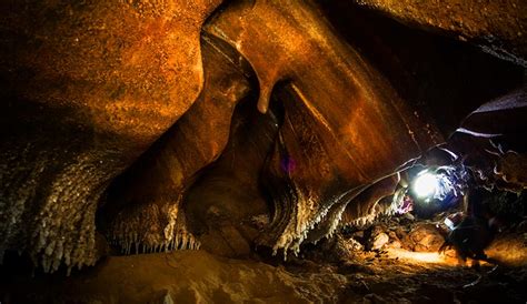 غار رنگین کمان؛ غاری در دل زمین با فضایی کهکشانی ایرانگرد