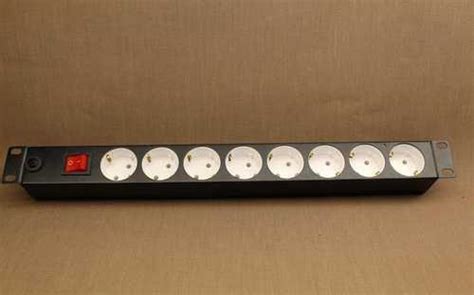 Блок розеток PDU 8 для шкафа купить | Оргтехника и расходники | Festima ...