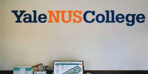 Nus Logo