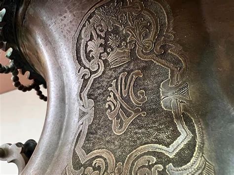 Книга про рослини Xviii століття та самовар аристократів київські митники врятували цінні