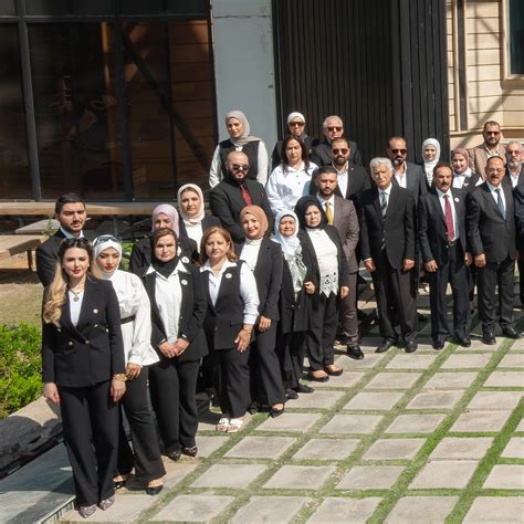 ‎كلية الحكمة الجامعة Hiuc‎ ‎هذا المشهد يعكس قيمة العلم والطموح لدى