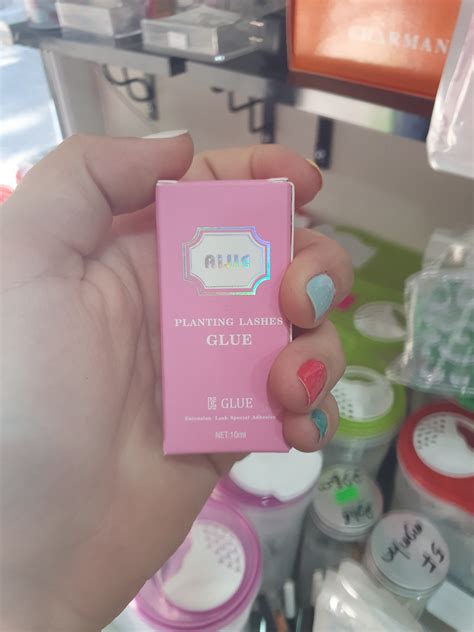 წამწამების წებო არ წვავს თვალს კოსმეტოლოგიური მაღაზია Facebook