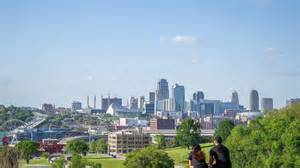 Kansas City Braces For Severe Storms Hail And Strong Winds Kansas